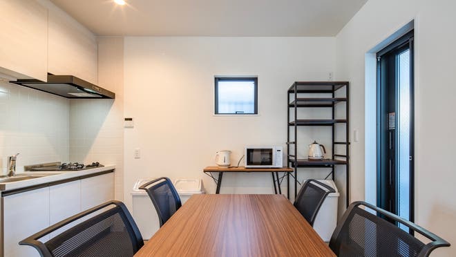 駅から徒歩圏内、駐車場完備の多目的スペース!の写真6