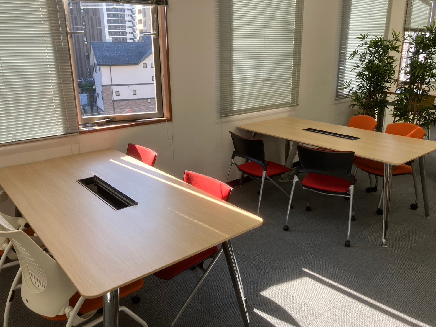 【浦和駅】徒歩6分│朝6～22時営業。コワーキングスペース。WEB会議、作業、勉強、イベント、オフ会に。の写真3