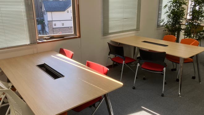 【浦和駅】徒歩6分│朝6~22時営業。コワーキングスペース。WEB会議、作業、勉強、イベント、オフ会に。の写真3