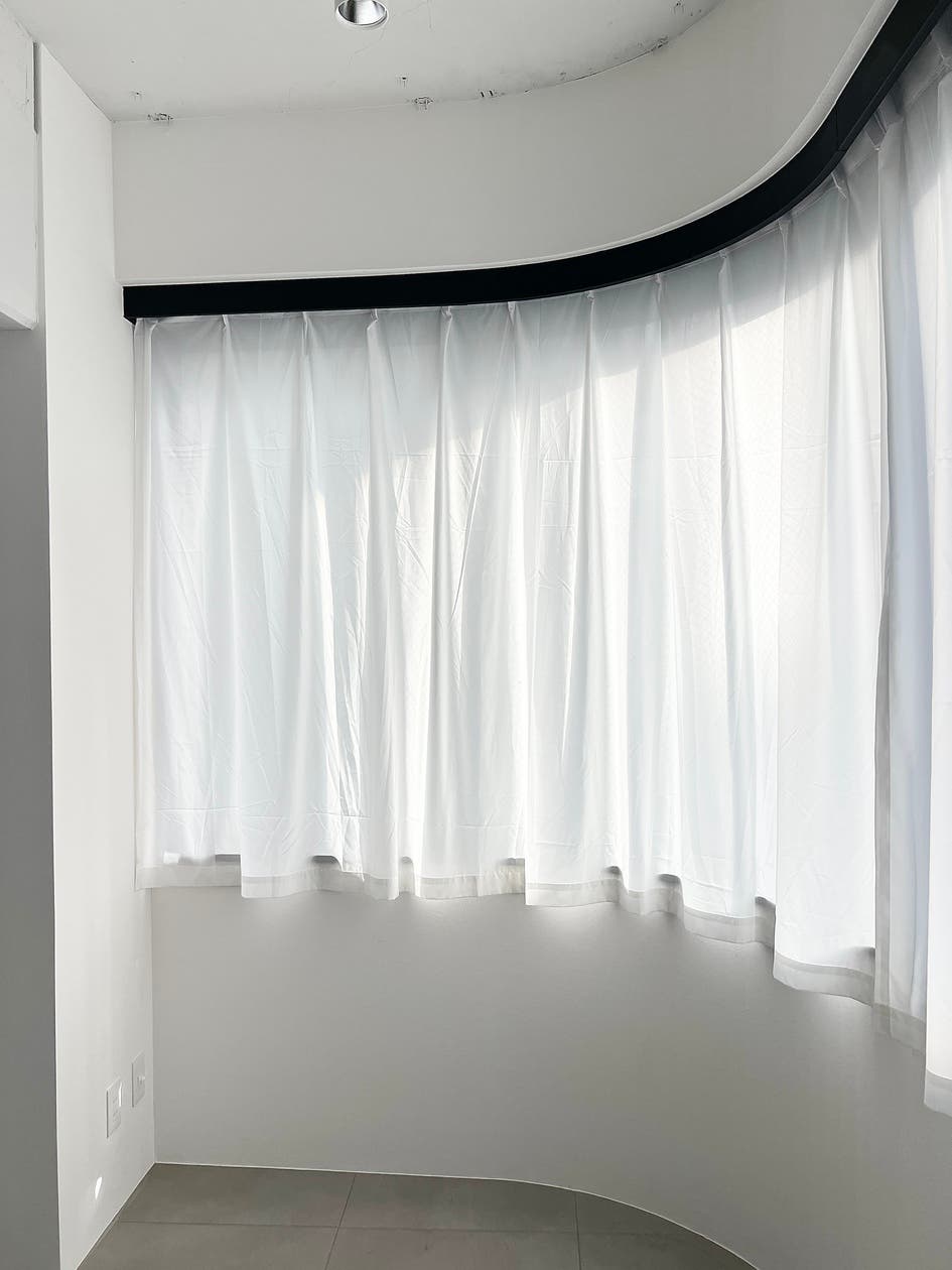 2026年1月NEW OPEN。自然光とモノトーンが映える、西区駅近の洗練スタジオ。の写真3