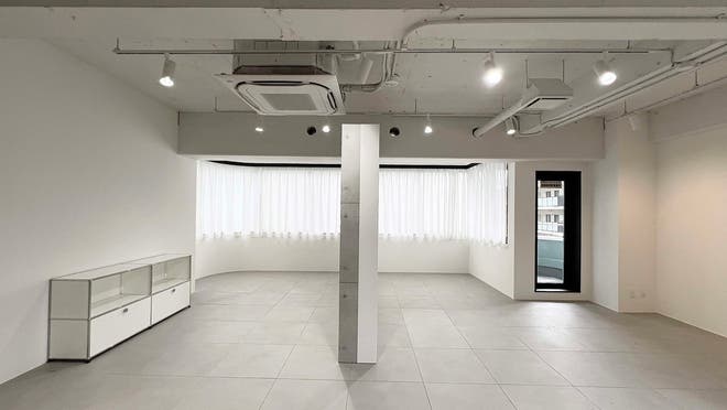 2026年1月NEW OPEN。自然光とモノトーンが映える、西区駅近の洗練スタジオ。の写真6