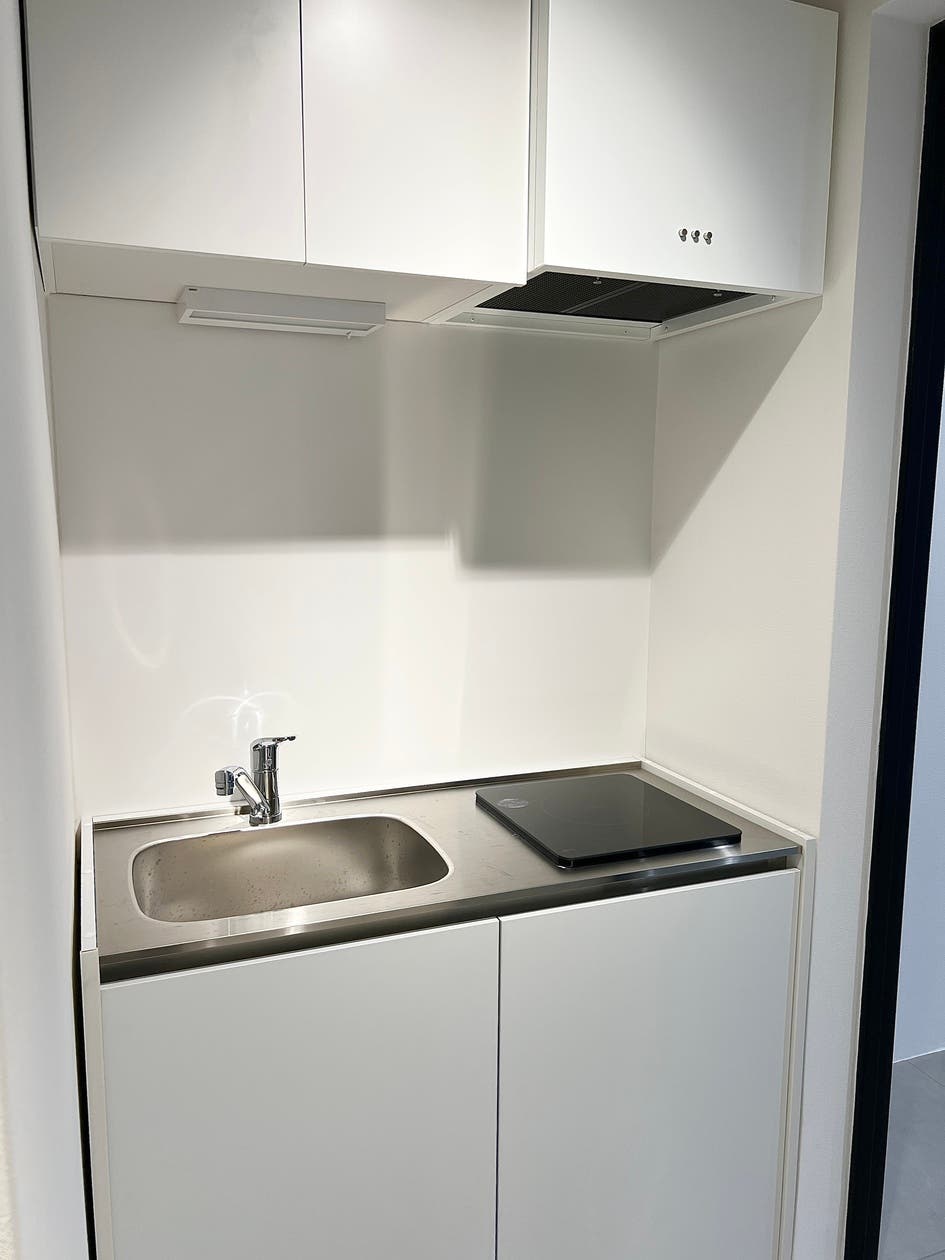 2026年1月NEW OPEN。自然光とモノトーンが映える、西区駅近の洗練スタジオ。の写真17