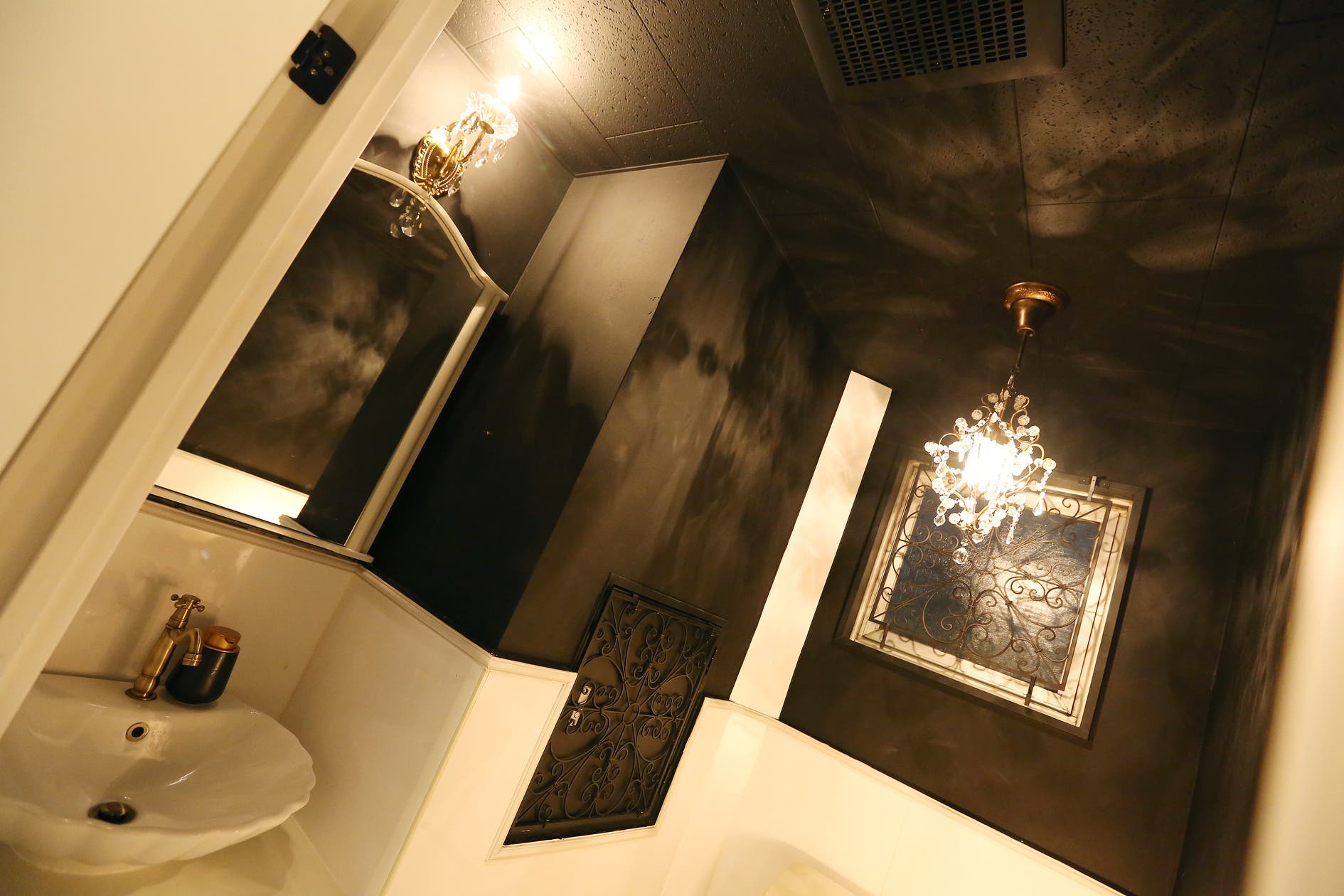 四谷三丁目駅徒歩１分🚃アビテックス🎼40Dr、ハイタイプ防音室　Eスタジオ🎺アンプ付スピーカー🔈マイク1セット無料💕の写真4