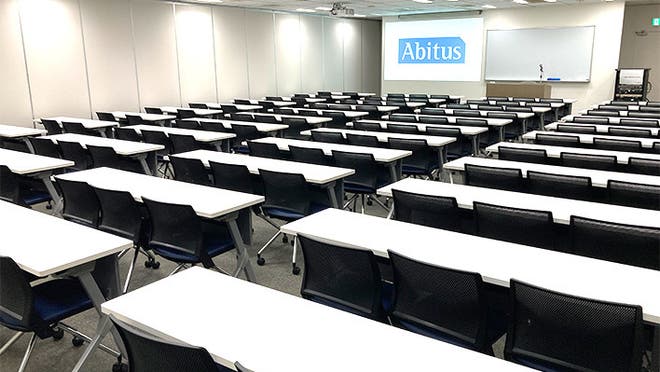 新宿駅A1出口直結 | 7日前までキャンセル無料【セミナールーム5 / アビタス】スタッフ常駐・外部招待イベントや展示会にの写真3