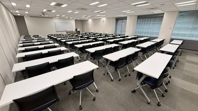 新宿駅A1出口直結 | 7日前までキャンセル無料【セミナールーム5 / アビタス】スタッフ常駐・外部招待イベントや展示会にの写真14