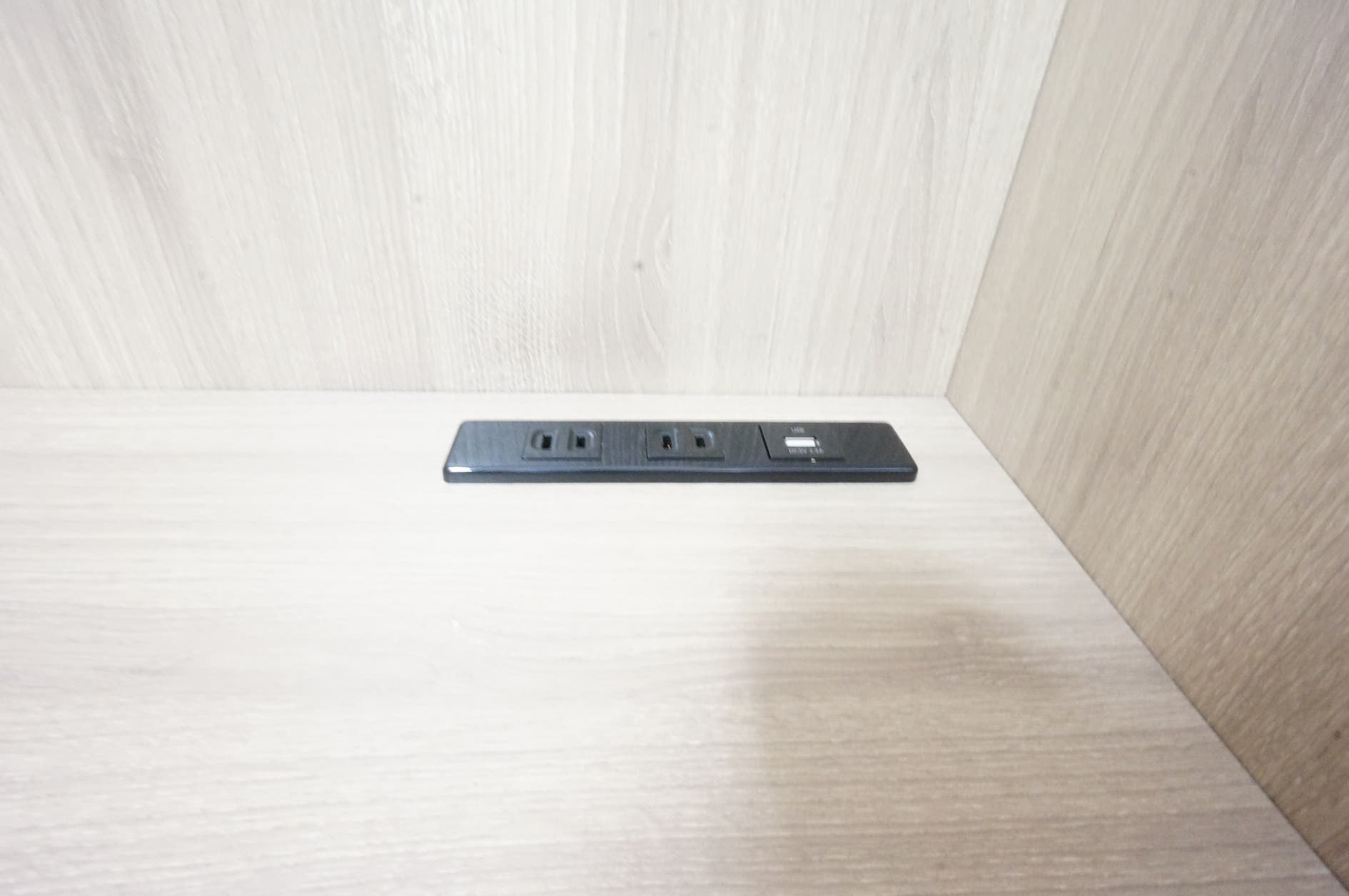 ＜Q-Works FUKUMA 個室ブースK＞JR福間駅直結のシェアオフィス✨半個室💺Wi-Fi📶電源🔌の写真3