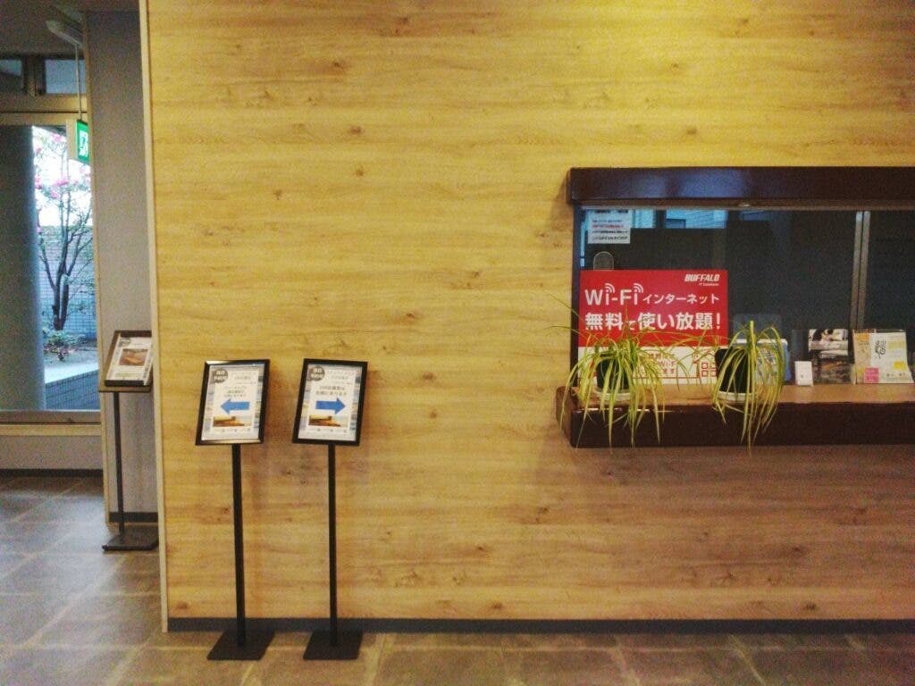 五橋駅からすぐ！【104会議室】Wi-fi完備／ホワイトボード／飲食OK／ 打ち合わせや作業、少人数でのMTGに便利な貸し会議室の写真8