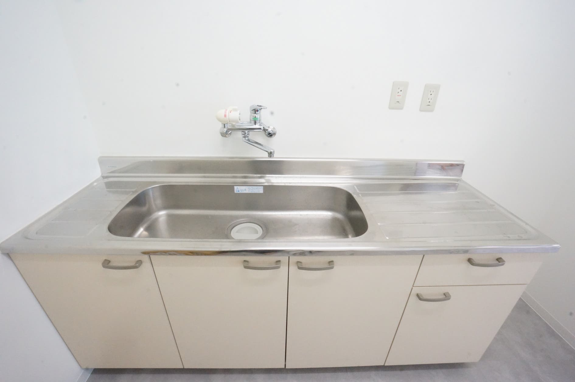 ＜Q-Works FUKUMA 会議室1（最大4名室）＞JR福間駅直結のシェアオフィス✨完全個室🚪Wi-Fi📶モニター🖥️の写真9