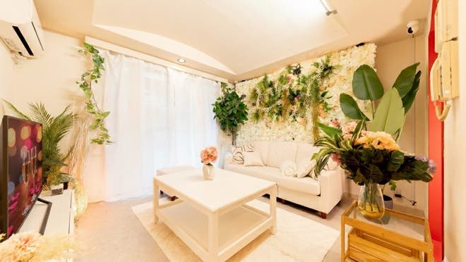 【要町4分/池袋9分】花壁×白基調×自然光🌸女子会・推し活に最適🎀デート・誕生日会・撮影OK✨映画鑑賞🎥バレンタイン🍫の写真1