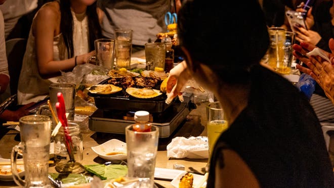 吉祥寺駅から徒歩4分、吉祥寺 井の頭公園テラス付きレストランです。 四季の移ろいを感じられる開放的で洗練されたデザイン空間の写真7