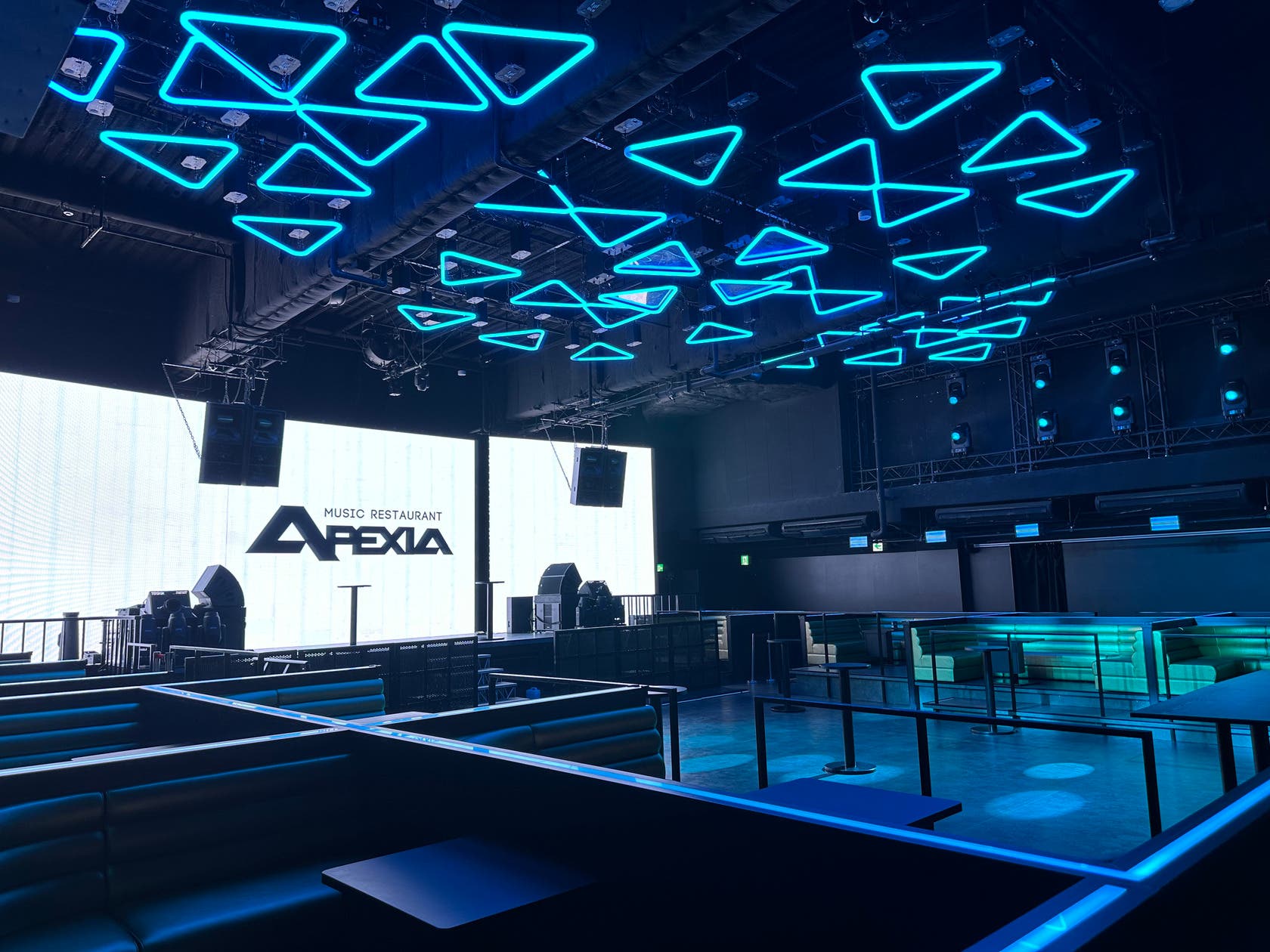 #新宿　#貸切　#大型　#レンタルスペース　#LED #500名　#100人以上の写真1