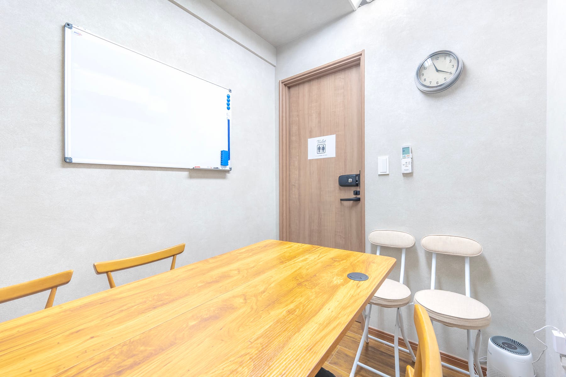 スペモ🧑🏻‍💻中野駅🚶5分❗️会議💻ワークショップ📖モニター完備✨勉強会👨‍🏫作業部屋✍️825_WORK中野の写真7