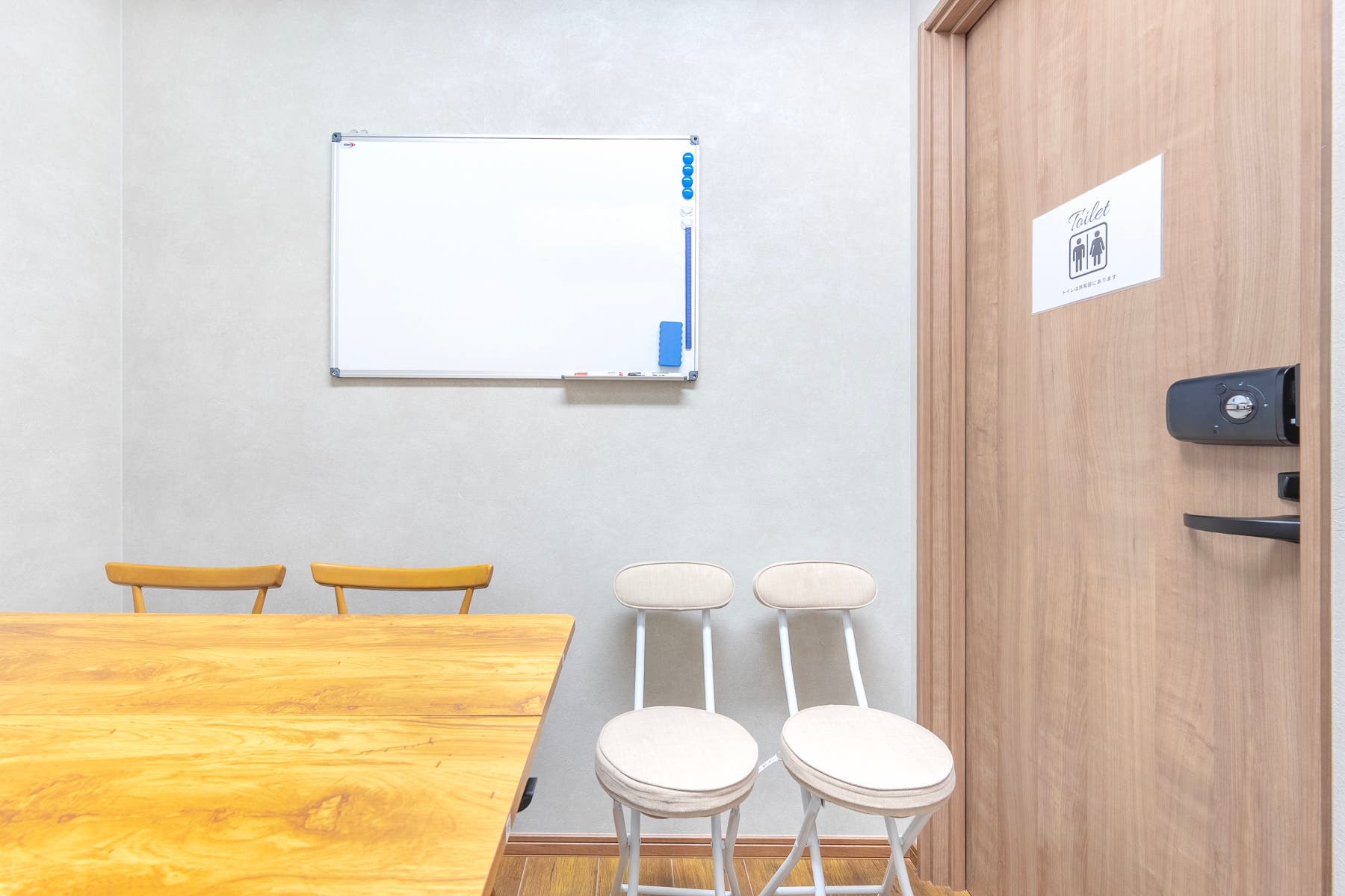 スペモ🧑🏻‍💻中野駅🚶5分❗️会議💻ワークショップ📖モニター完備✨勉強会👨‍🏫作業部屋✍️825_WORK中野の写真8