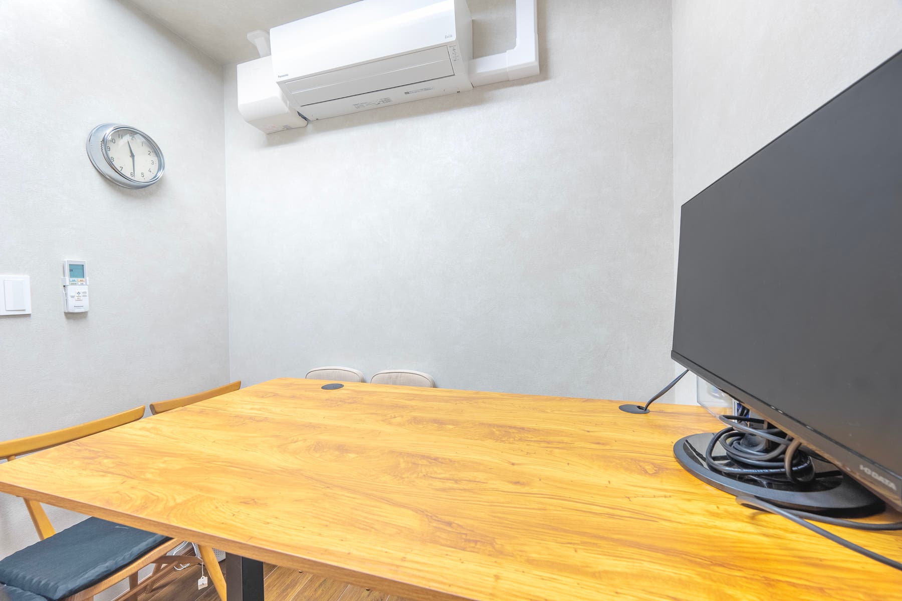 スペモ🧑🏻‍💻中野駅🚶5分❗️会議💻ワークショップ📖モニター完備✨勉強会👨‍🏫作業部屋✍️825_WORK中野の写真12