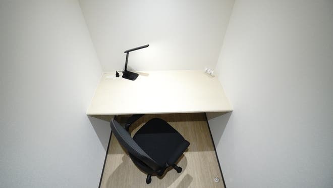 <UPオフィス水道橋 B103号室>水道橋駅徒歩3分🚃1人用個室🚪光回線Wi-Fi📶電源🔌リモートワーク/Web面接の写真3