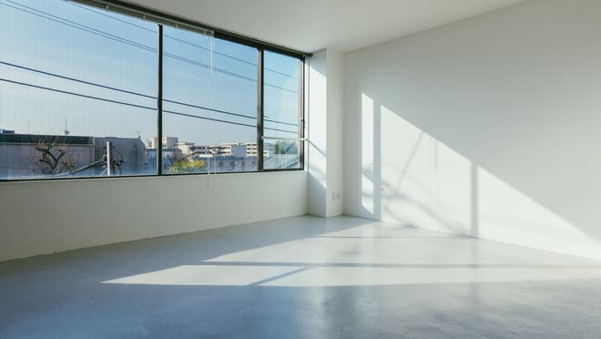 【 本格無料機材!! 】 南向き窓で柔らかい自然光・白壁・モルタル床・奥行き8m ・清潔【駅近!大田区馬込駅2分】の写真2