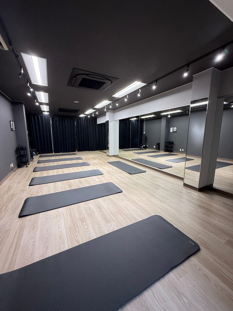 ㊗オープン価格【二条駅から徒歩５分】ダンス・ヨガ・撮影などに最適！！47㎡/幅900㎝×高さ180cmの大型鏡/最大16名の写真20