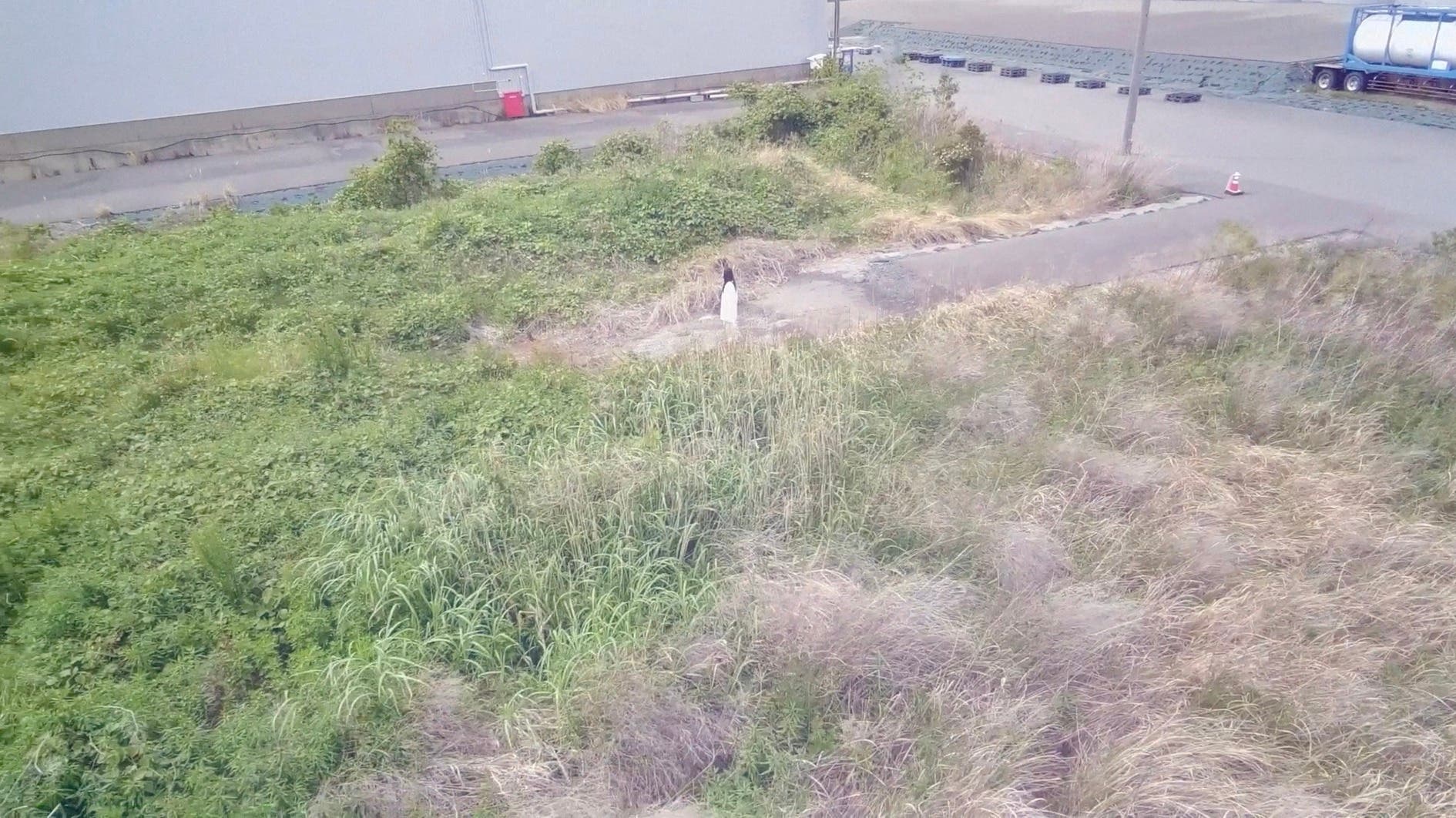 工業地帯にあるサイロ(工場)の地下 / 屋内 / 屋上、さらには敷地内のアスファルト / 草むらを活用した撮影はいかがでしょう？の写真7