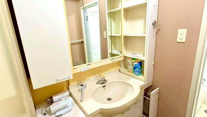 落ち着いた雰囲気の一軒家スペースです。ご友人様との集まりや語らいを、ゆったりとした気持ちでお過ごしいただけます。の写真7