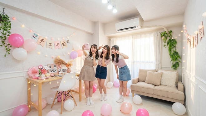 【💐撮影機材・小物無料|JR柏駅3分すぐ】自然光◎完全貸切の撮影スタジオ✨モール壁で高級感グッと演出/ ポートレート最適✨の写真6