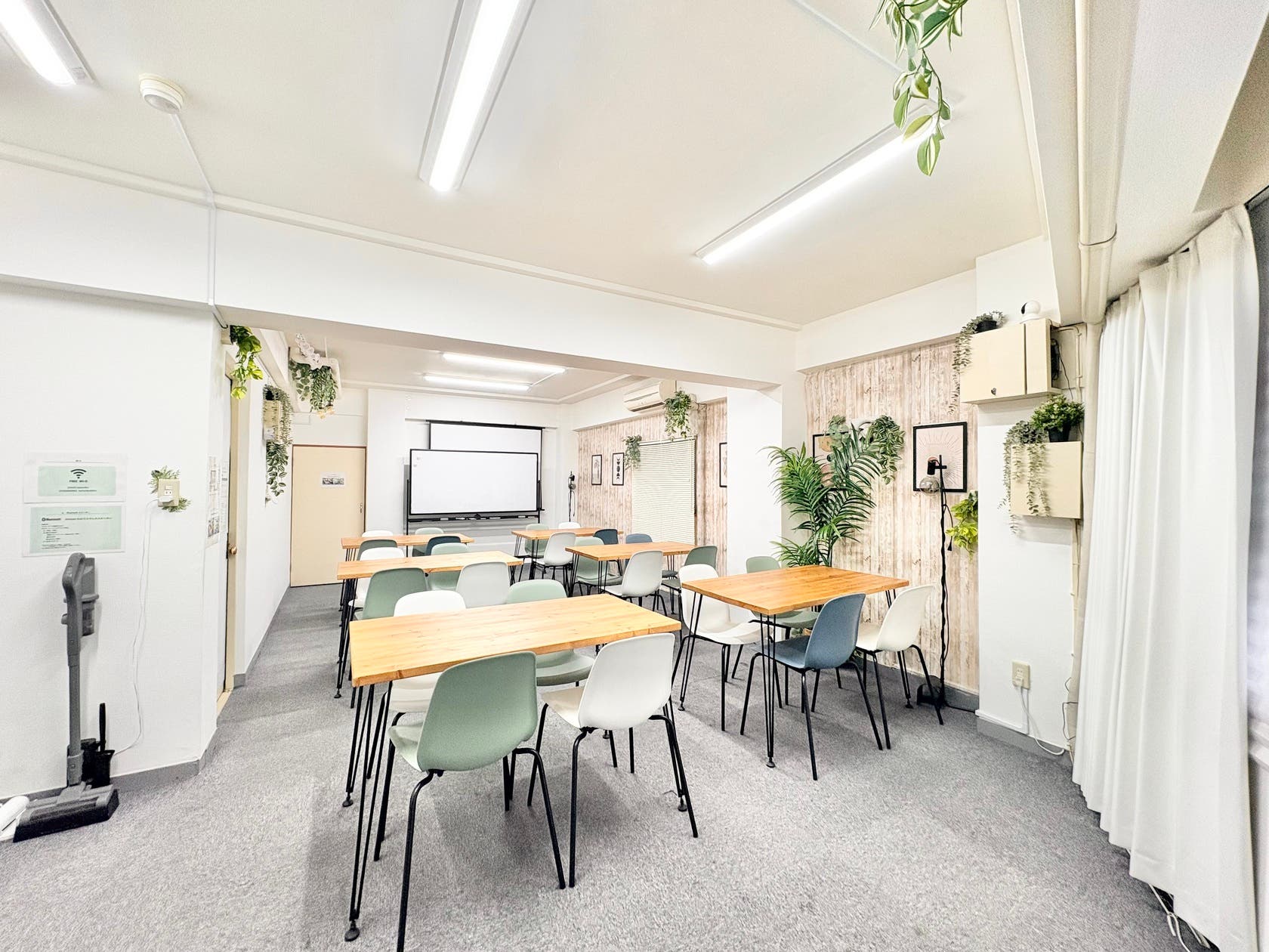 NEW！【飯田橋１分】地下鉄出口5ｍ🏢！最大24名/会議・女子会・ボドゲ等！歓送迎会・パーティ利用可/アルコール含む飲食可🍷の写真2