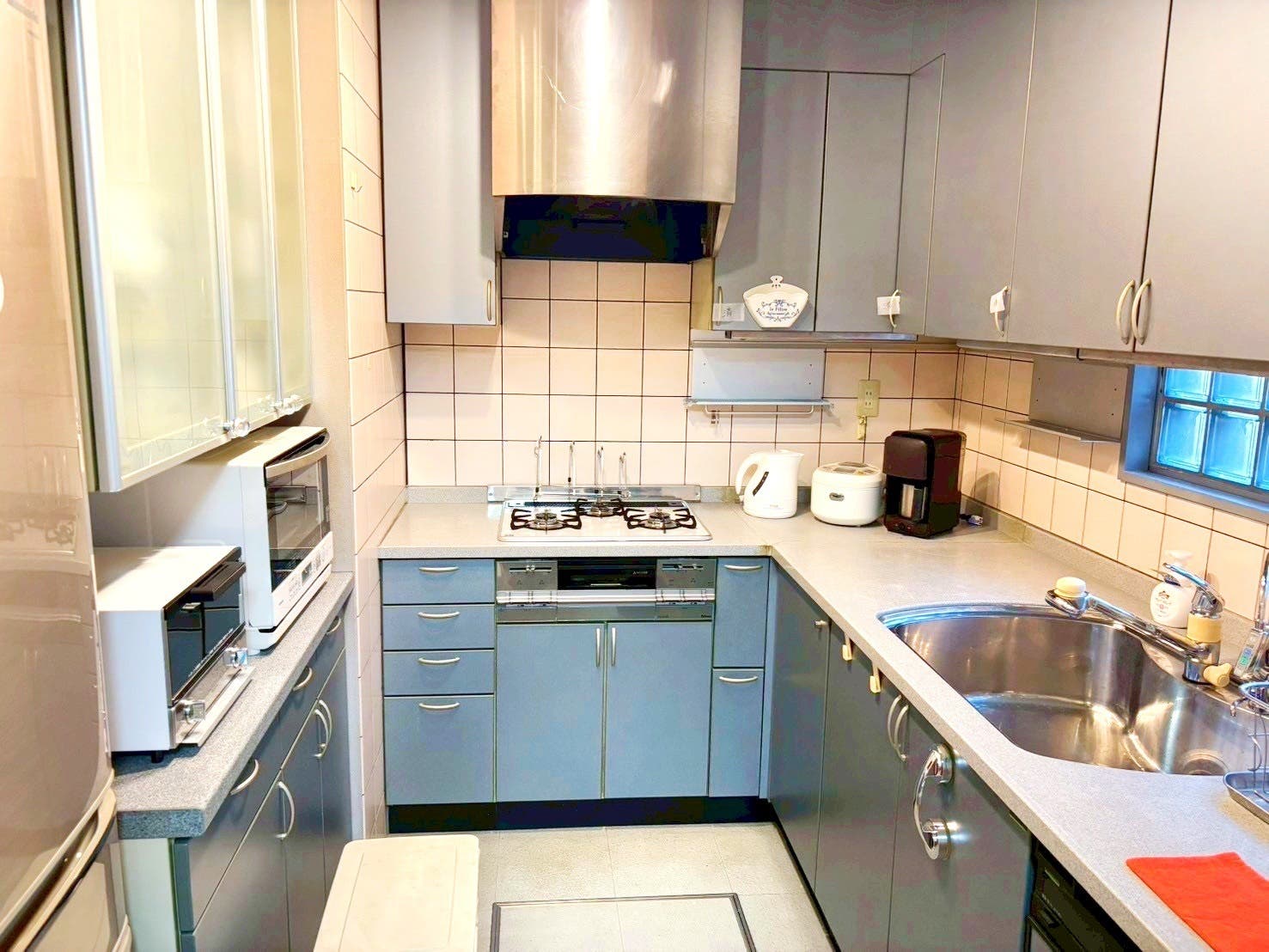 落ち着いた雰囲気の一軒家スペースです。ご友人様との集まりや語らいを、ゆったりとした気持ちでお過ごしいただけます。の写真13