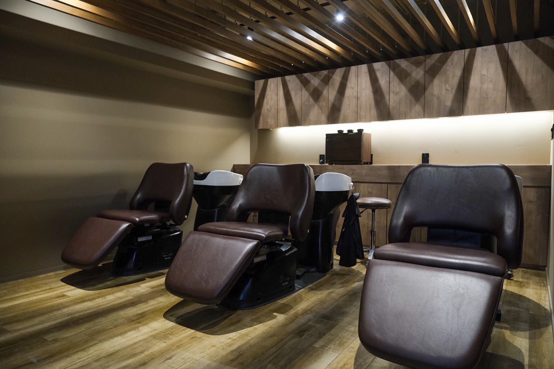 関内駅｜24時間利用OK｜【半個室】施術スペース ROOMYの写真3