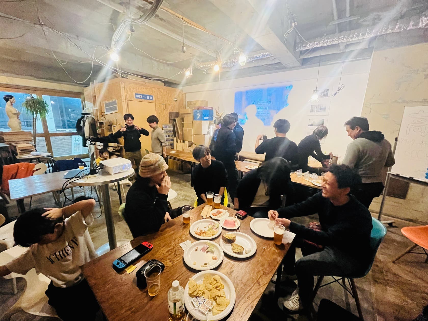 高島平駅から徒歩2分！図工室のような「秘密基地」の写真6