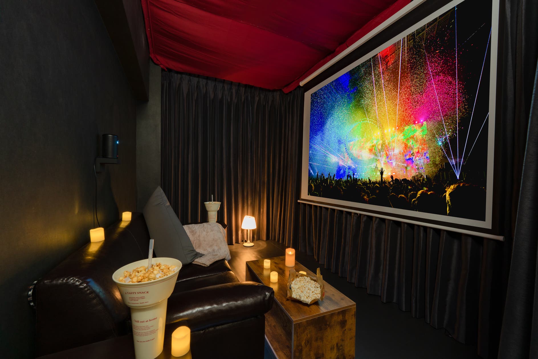 贅沢空間🉐３H以上で1000円引き🉐完全貸切映画館📽映画音響🈶デート/推し活/鑑賞会💖C🎥の写真1