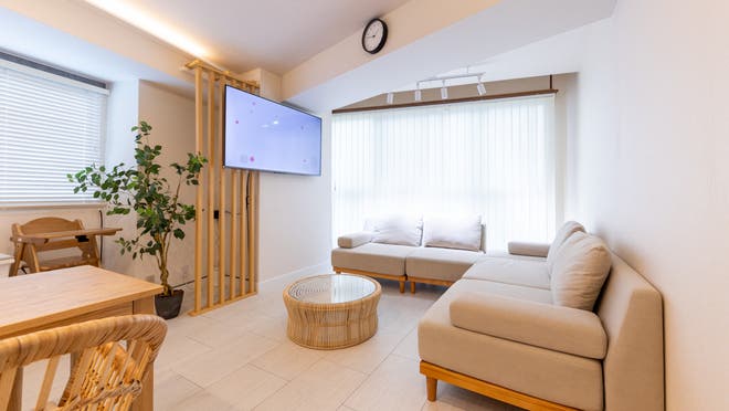 浅草駅チカ🚶♂️観光🍡女子会👯♀️ママ会👩👧👦パーティ🎉撮影📸いろいろ使えるモダンスペース✨最大10名の写真3