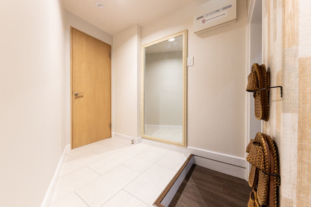 浅草駅チカ🚶‍♂️観光🍡女子会👯‍♀️ママ会👩‍👧‍👦パーティ🎉撮影📸いろいろ使えるモダンスペース✨最大10名の写真12