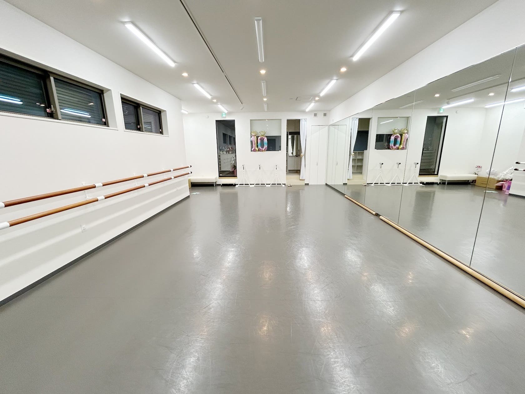 リノ・衝撃吸収床の綺麗なスタジオ！各種ダンス自主練やWS開催などに！の写真2