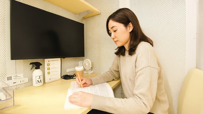 🌟資格やお子様の勉強に🌟【東白楽駅徒歩3分|自習室|5PS】個室/Wi-Fi/電源/31.5inモニター/24H営業の写真17