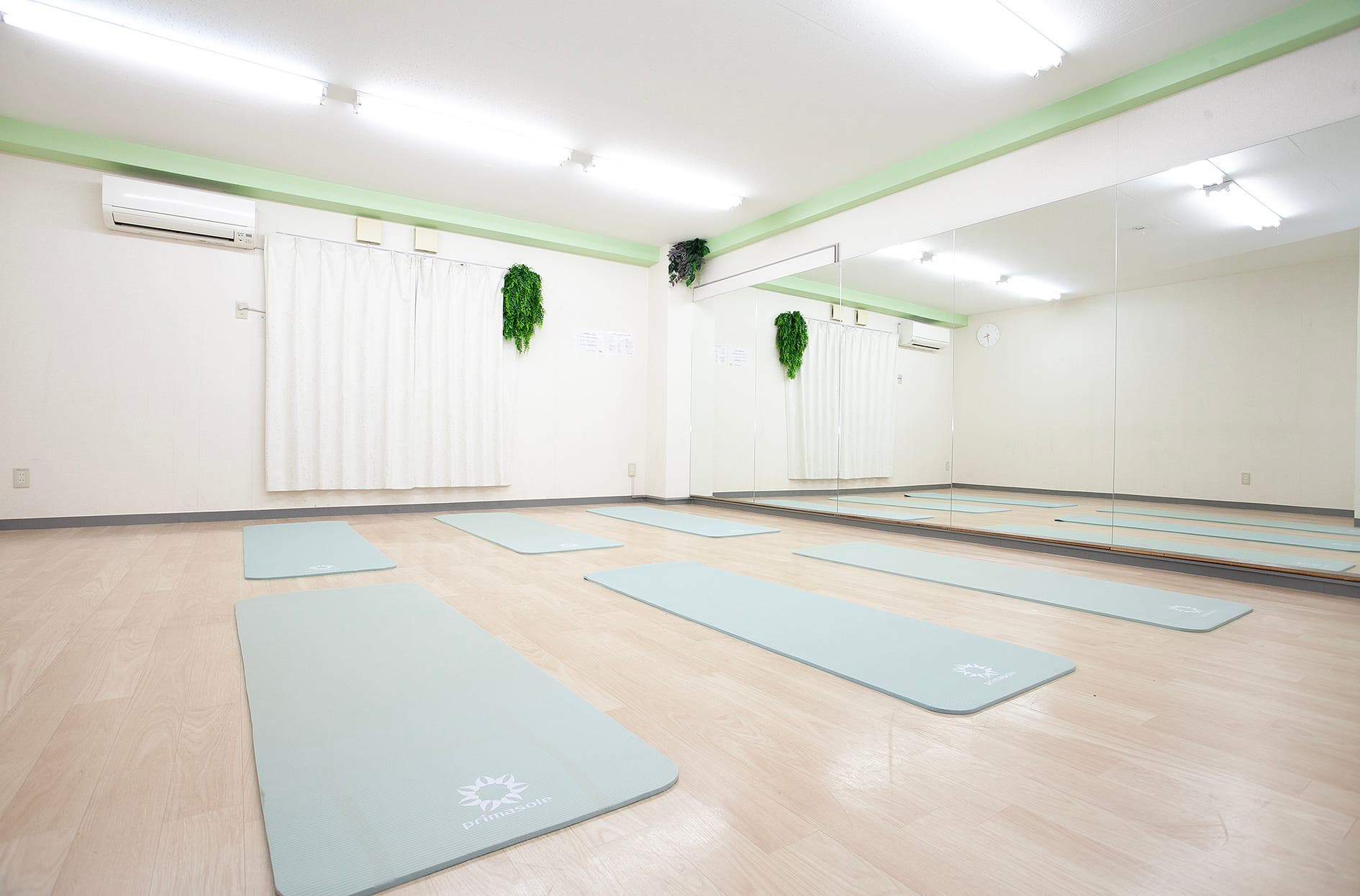 【新宿三丁目駅2分、新宿付近】(C)大型鏡計4.5m／広々30㎡スタジオでダンス・ヨガ・コスプレ・撮影・演劇におすすめ☆の写真3