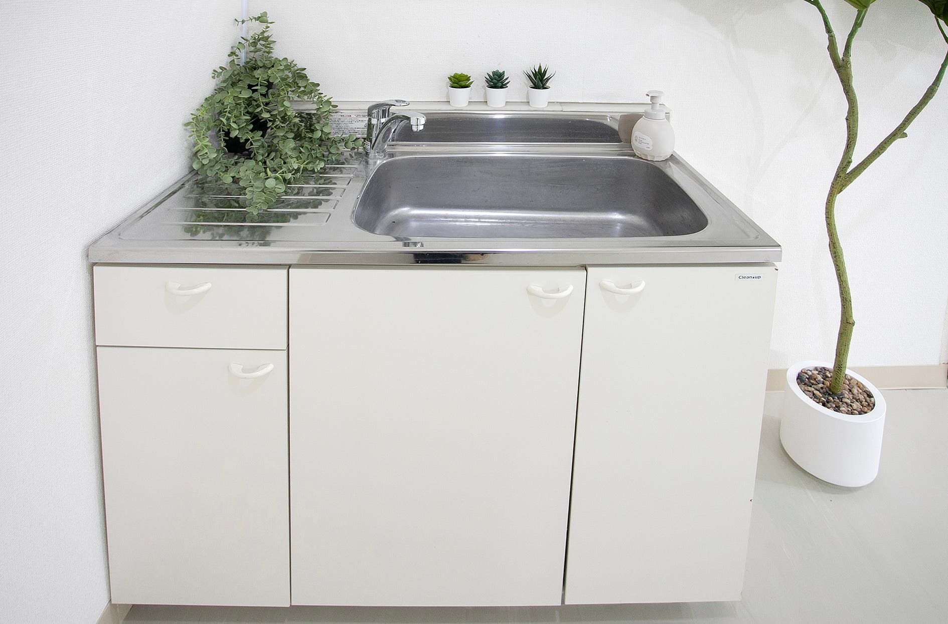 【新宿三丁目駅2分、新宿付近】(2)大型鏡計7.8m／広々30㎡スタジオでダンス・ヨガ・コスプレ・撮影・演劇におすすめ☆の写真20