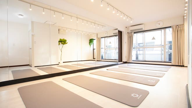 【新宿三丁目駅2分、新宿付近】(4)大型鏡計5M/広々25㎡スタジオでダンス・ヨガ・コスプレ・撮影・演劇におすすめ☆の写真10