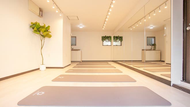 【新宿三丁目駅2分、新宿付近】(4)大型鏡計5M/広々25㎡スタジオでダンス・ヨガ・コスプレ・撮影・演劇におすすめ☆の写真14