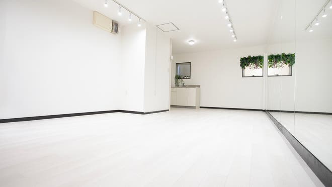 【新宿三丁目駅2分、新宿付近】(4)大型鏡計5M/広々25㎡スタジオでダンス・ヨガ・コスプレ・撮影・演劇におすすめ☆の写真18