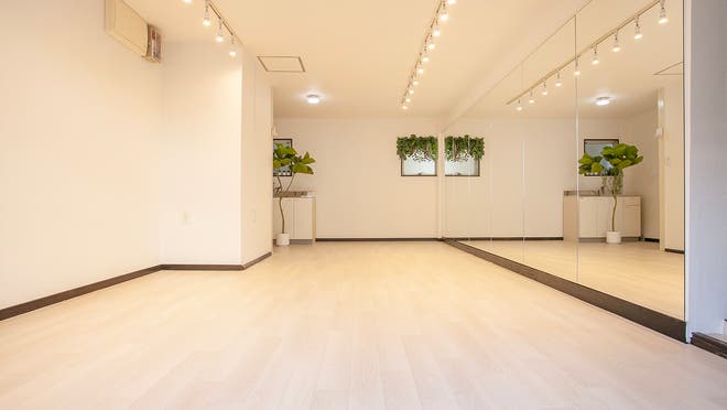 【新宿三丁目駅2分、新宿付近】(4)大型鏡計5M/広々25㎡スタジオでダンス・ヨガ・コスプレ・撮影・演劇におすすめ☆の写真20