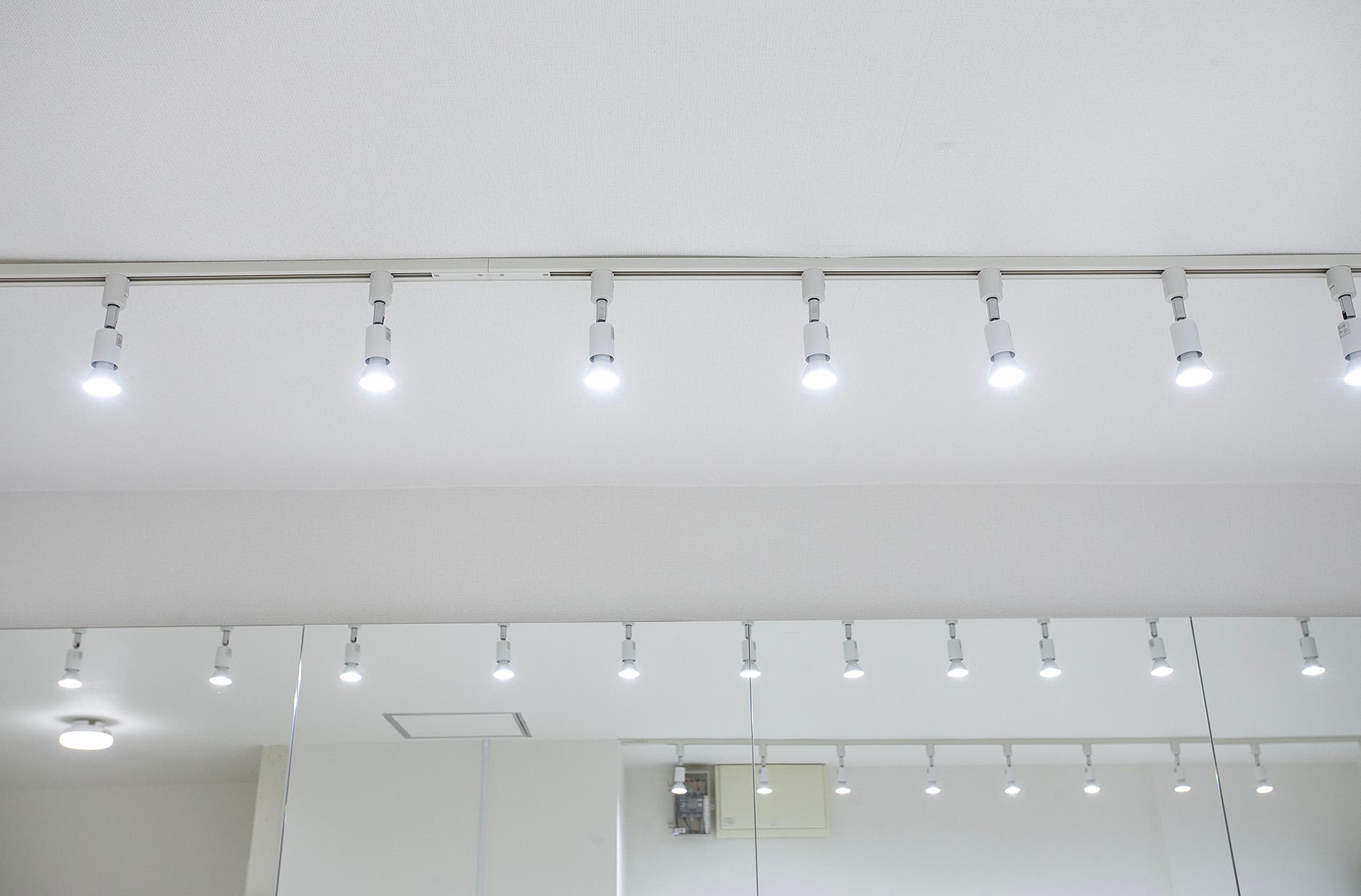 【新宿三丁目駅2分、新宿付近】(4)大型鏡計5M／広々25㎡スタジオでダンス・ヨガ・コスプレ・撮影・演劇におすすめ☆の写真21