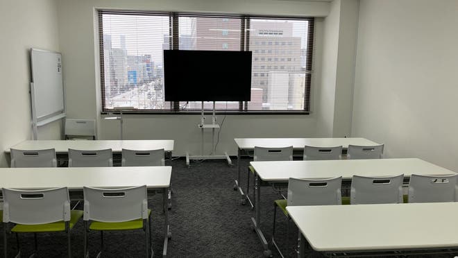 17人用★モニター完備/スクール形式可/web会議/打合せ/コワーク等の写真3