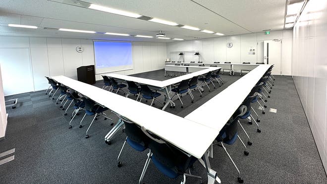 食情報館 4階 糧の間(カテノマ) 新富町駅出口すぐ目の前! アクセスバツグン!! プロジェクター・マイク等備品無料付与の写真1