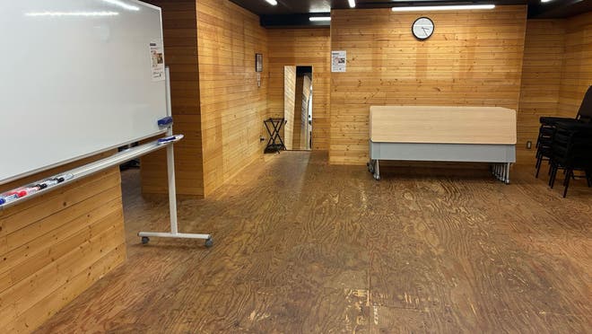 【406】2025/12/29増床OPEN!楽屋や控室にもぴったり✨最大18名収容可能!最短2時間✨鏡あり💄飲食持ち込みOK✨の写真5