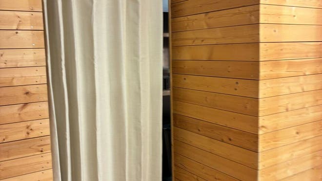 【406】2025/12/29増床OPEN!楽屋や控室にもぴったり✨最大18名収容可能!最短2時間✨鏡あり💄飲食持ち込みOK✨の写真8