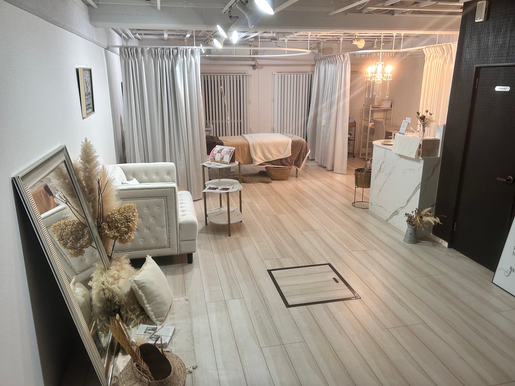 【小山市】完全個室レンタルサロン｜施術ベッド1台｜エステ・整体・ヒーリングに最適の写真1