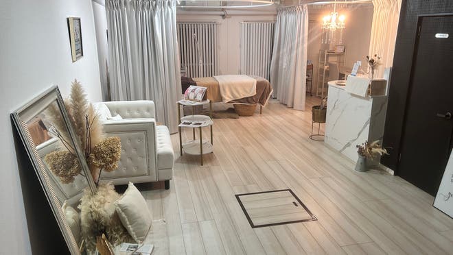 【小山市】完全個室レンタルサロン|施術ベッド1台|エステ・整体・ヒーリングに最適の写真1