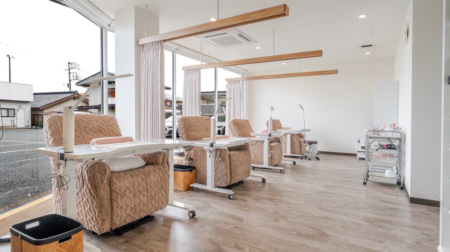 【ネイル向け共有スペース】初期費用0円で今日からここがあなたのサロン。自分の“屋号”が使えるネイル・フットケア向け施術スペースの写真1