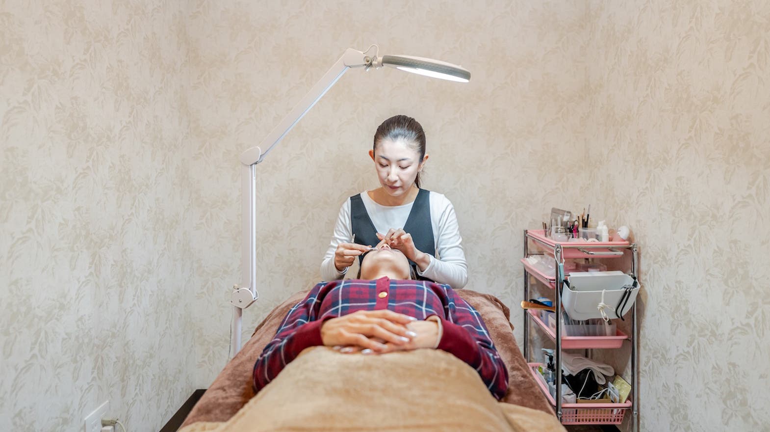 【ネイル向け共有スペース】初期費用0円で今日からここがあなたのサロン。自分の“屋号”が使えるネイル・フットケア向け施術スペースの写真15