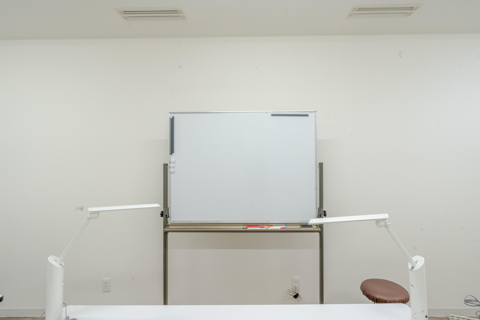 《NEWオープン🎉》会議・セミナー・講習会に最適。ママ会や少人数イベントにも。幅広く使える多目的スペースの写真2