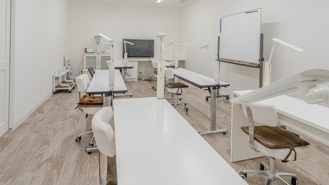 《NEWオープン🎉》会議・セミナー・講習会に最適。ママ会や少人数イベントにも。幅広く使える多目的スペースの写真10